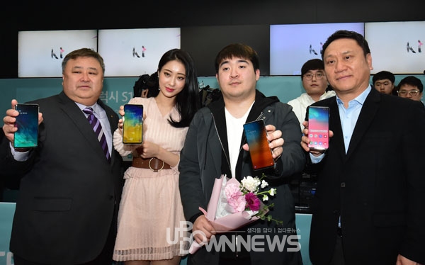 갤럭시S10 개통 실시한 SKT·KT·LGU+, 푸짐한 상품 증정
